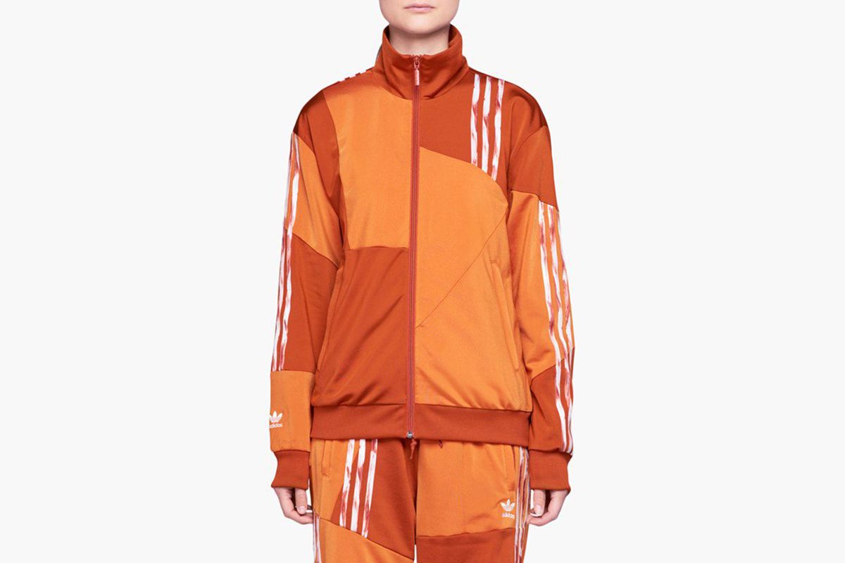 17 Streetwear Essentials Every Woman Needs in Her Wardrobe