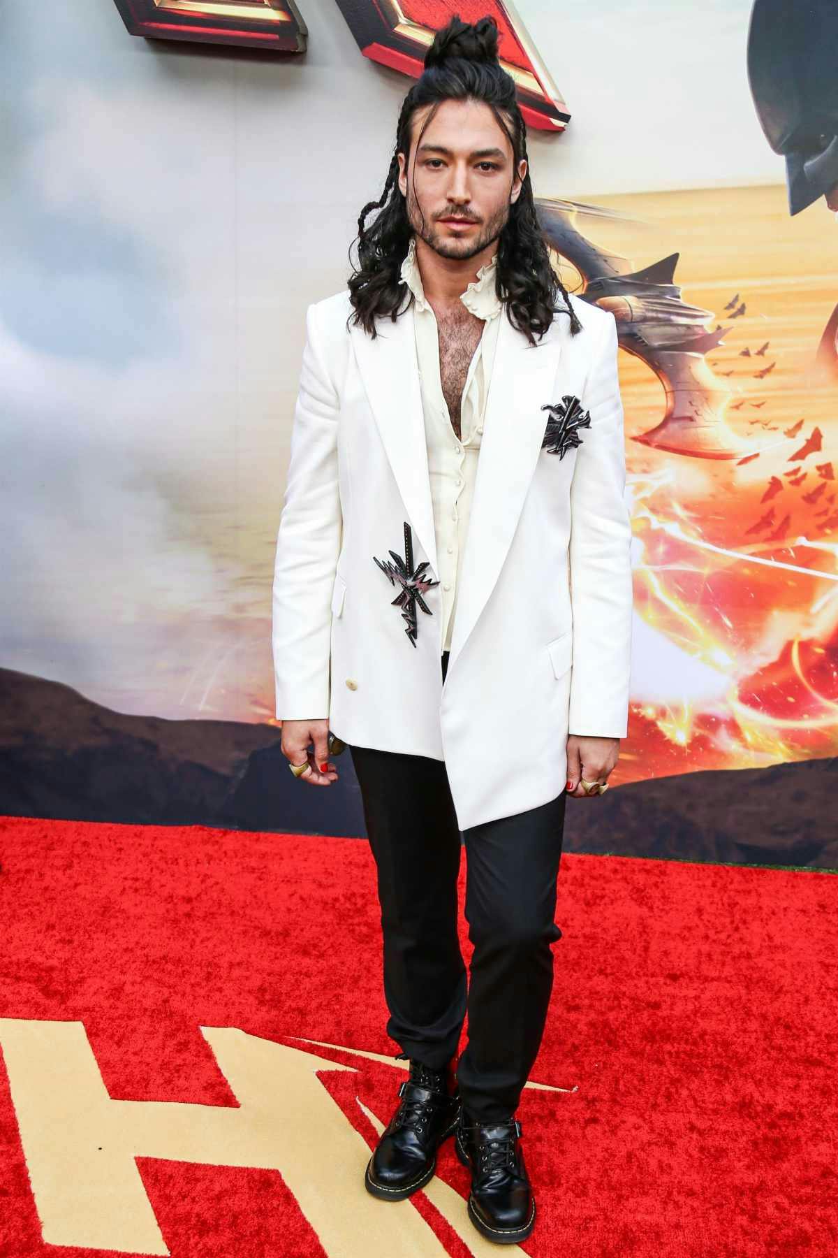 What to Make of Ezra Miller on 'The Flash's Red Carpet?