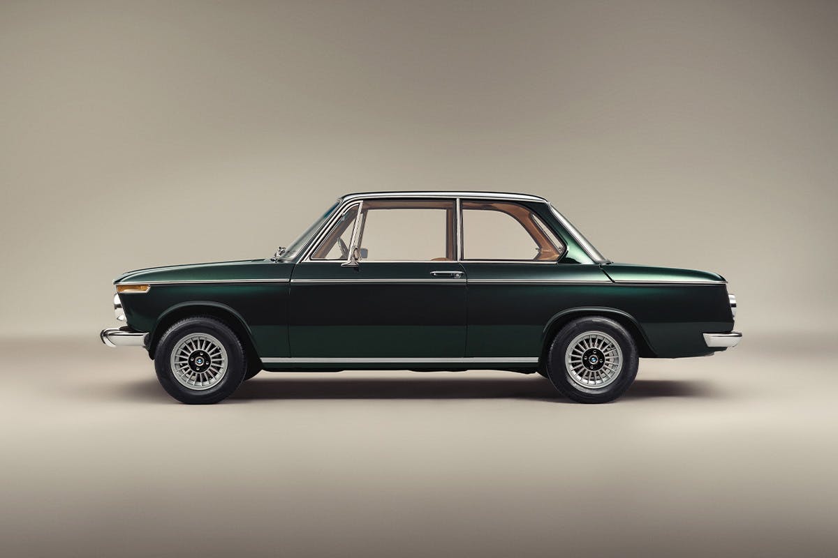 KITH & BMW's Second Collab Has i4 M50 & 1972 1602 Elektro Cars