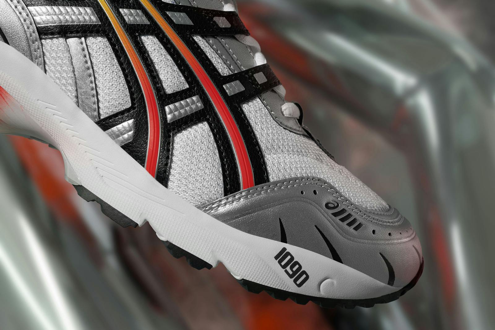 ASICS Brings Back the Motorsports-inspired GEL-1090 Sneaker