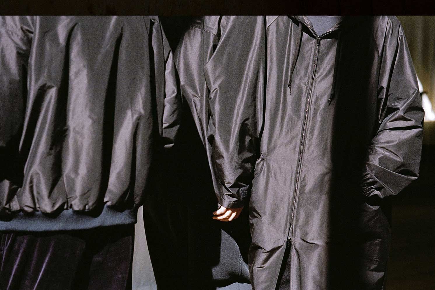 Comoli's FW22 Clothing Collection Epitomizes Japanese Minimalism