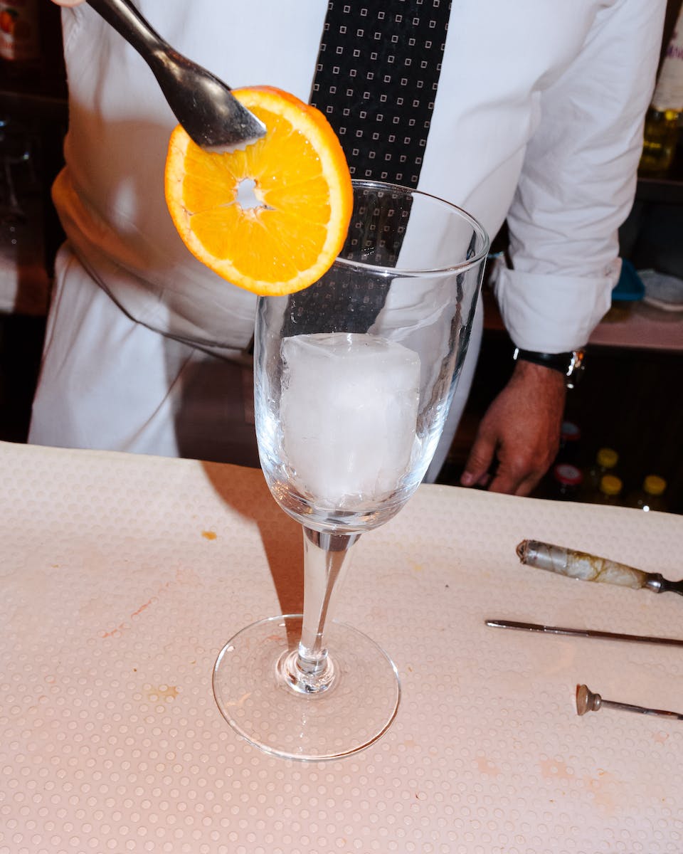 How To Make a Negroni Sbagliato According to Bar Basso