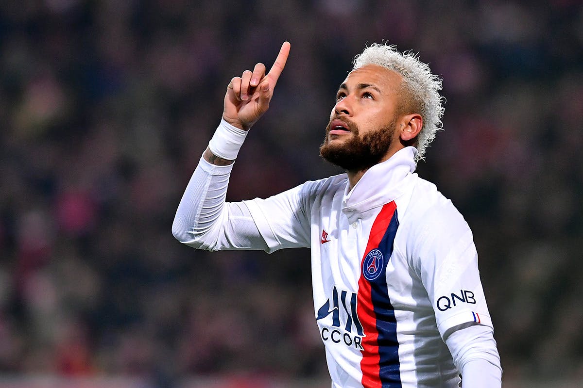Neymar Jr. Pays Tribute to Kobe Bryant After Scoring Penalty