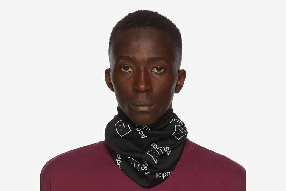 Quit Wearing Your Scarf and Level Up With a Snood