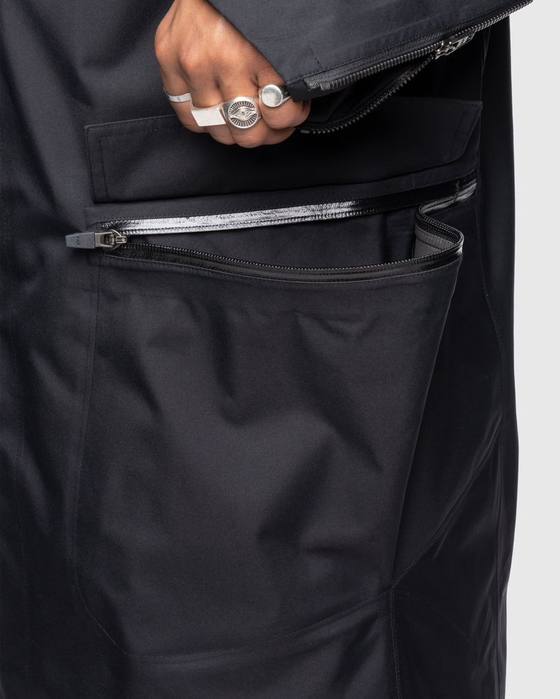ACRONYM – J103-GTV 2.5L Gore-Tex Coat Black | Highsnobiety Shop