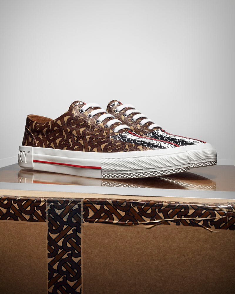 Burberry Debuts First Monogram Collection With Gigi Hadid