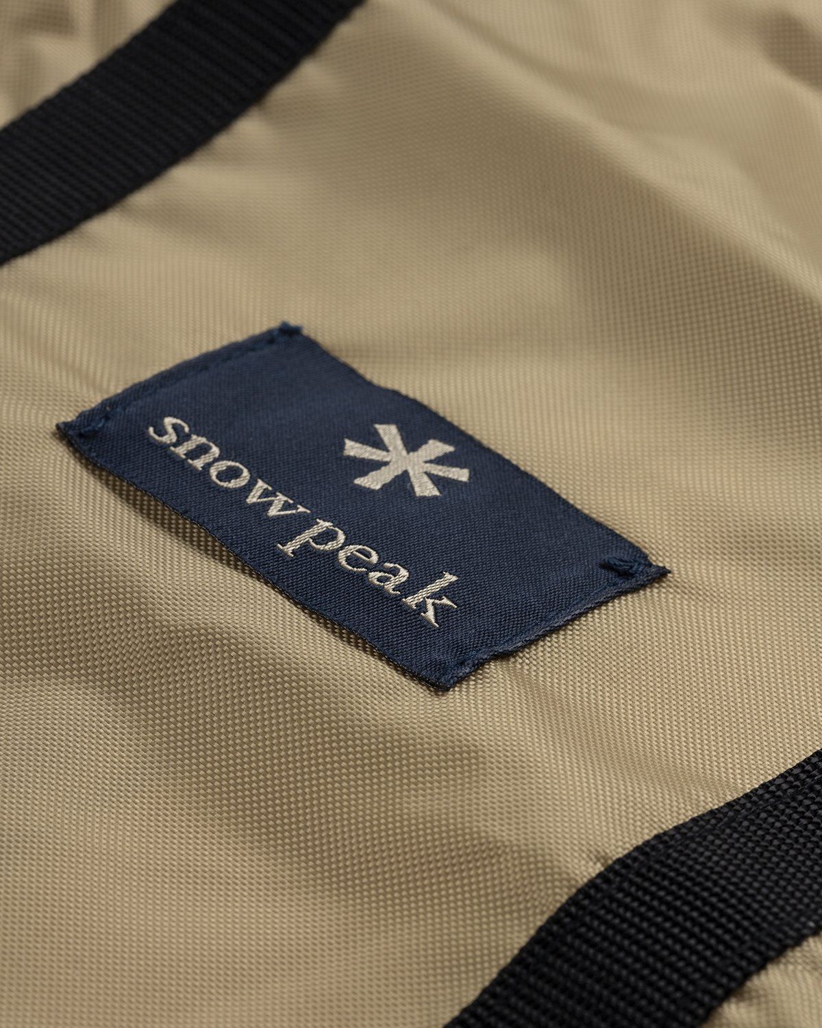 Snow Peak – Pack and Carry Fireplace Silver | Highsnobiety Shop