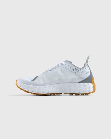 Norda – 001 W White/Gum | Highsnobiety Shop