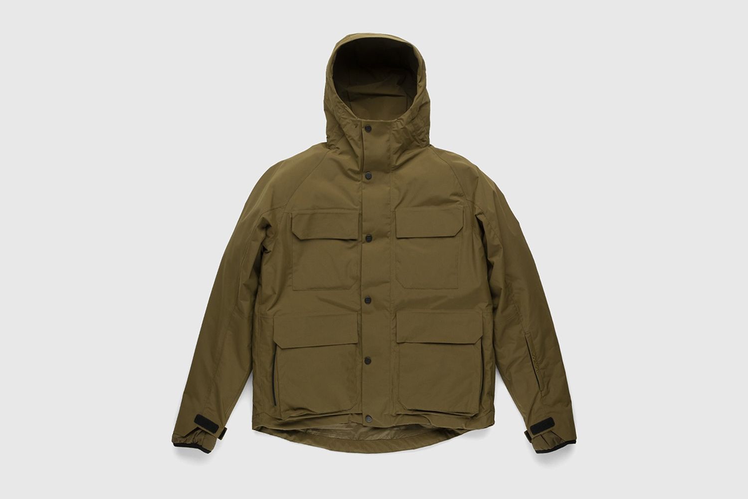 These Are the Breaks: The Best Windbreakers for Fall 2022