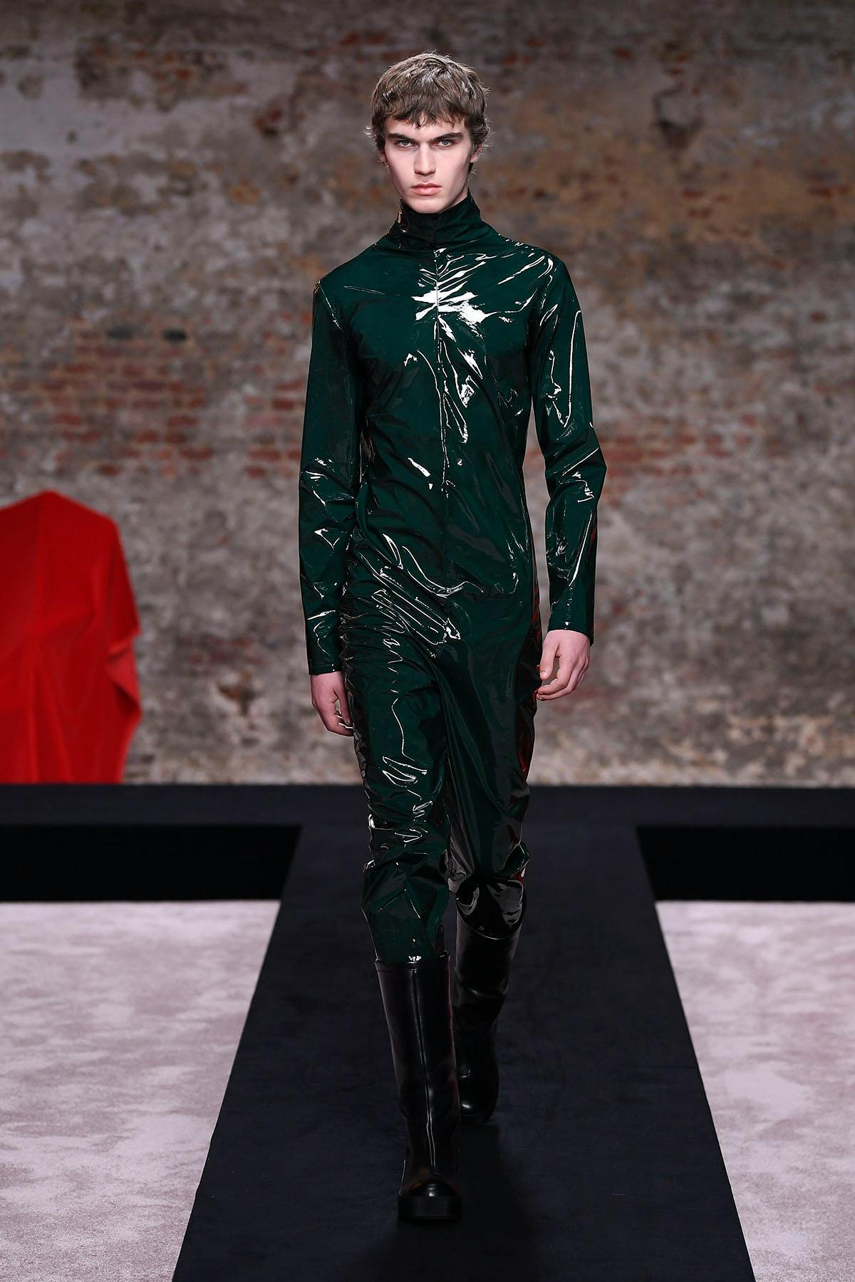 Raf Simons Fall/Winter 2022 Men's & Women's Runway Collection