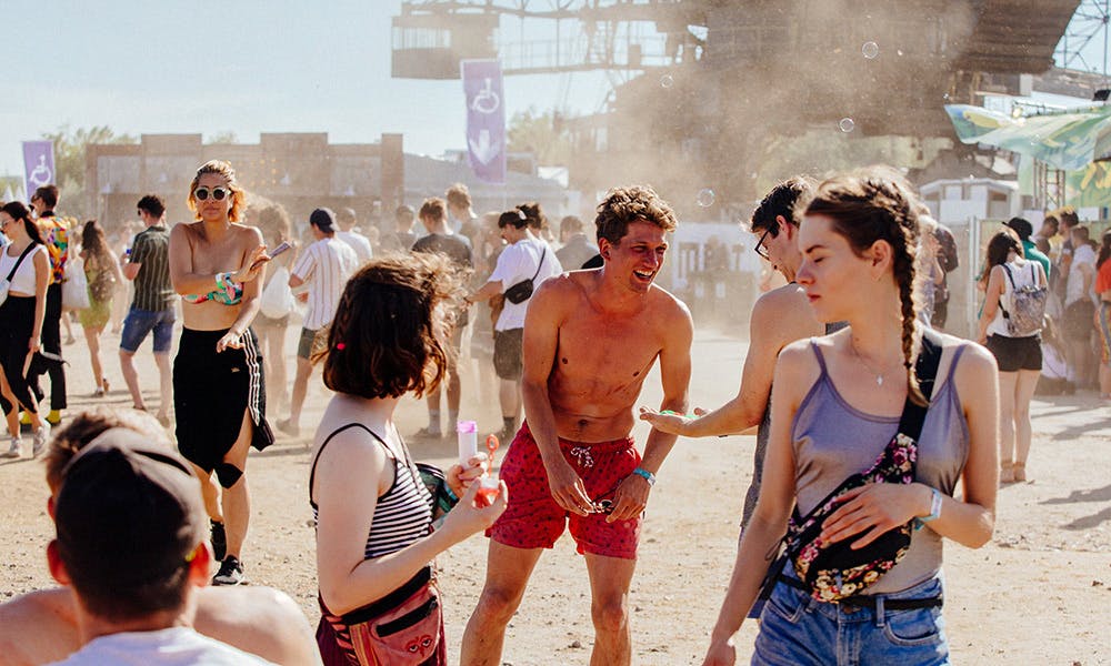 Tinder Launches Festival Mode for All Your Summer Flings