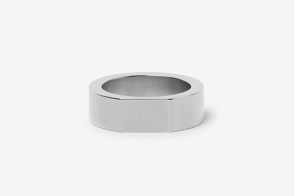 The Best Rings For Men, From the Minimal to the Ostentatious