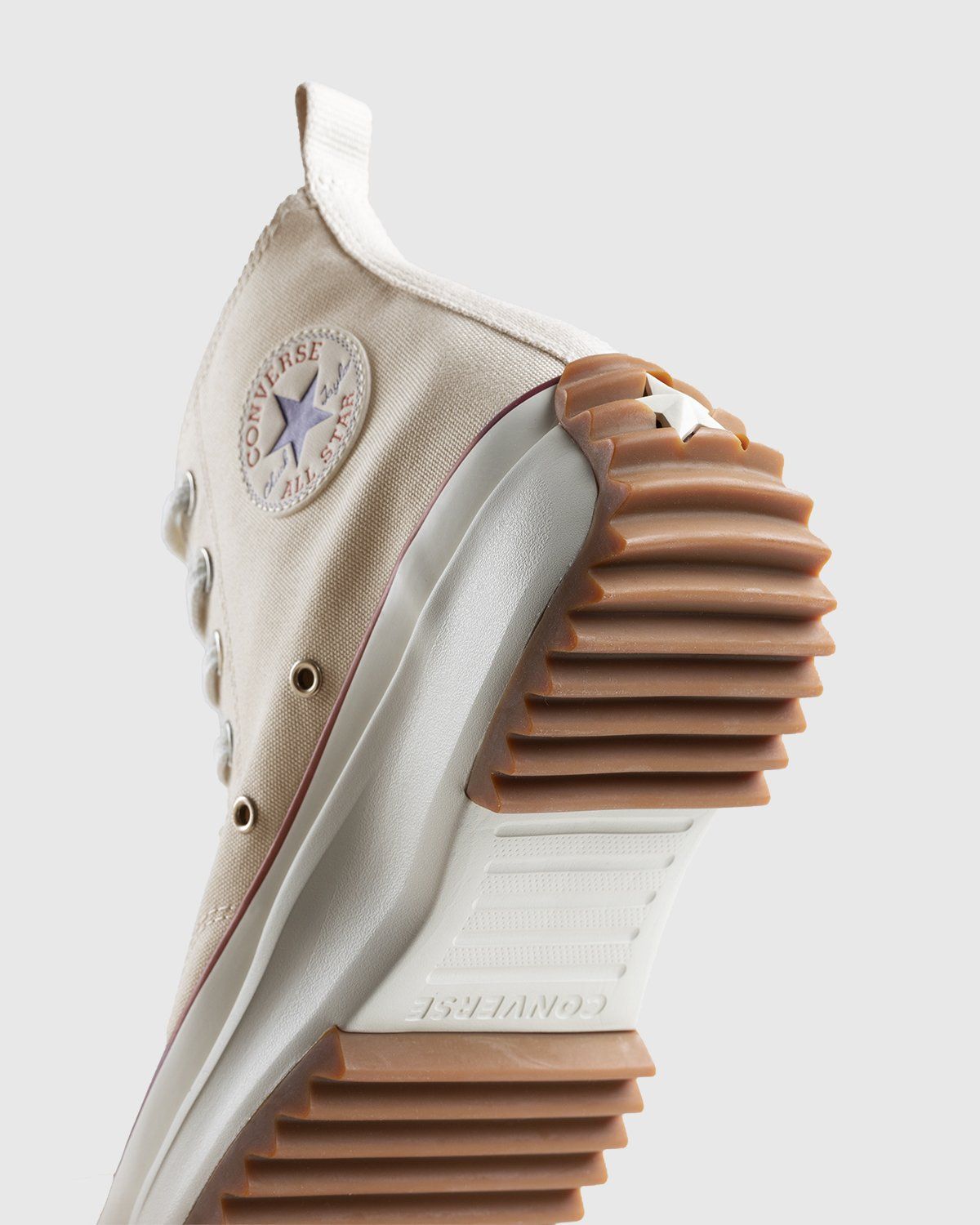 Converse – Run Star Hike Parchment Egret Gum Honey | Highsnobiety Shop