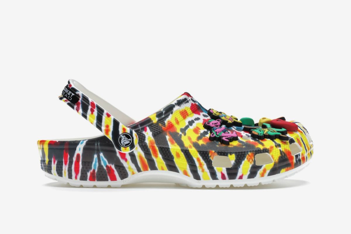 Questlove Wore Golden Crocs to the 2021 Oscars Red Carpet