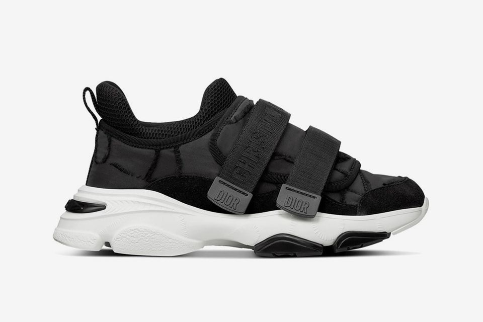 9 of the Best Laceless Sneakers to Shop Right Now