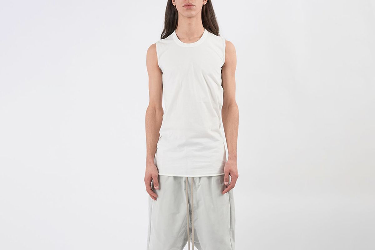 Learn How to Pull off Gender-Neutral Dressing on “Itemized”