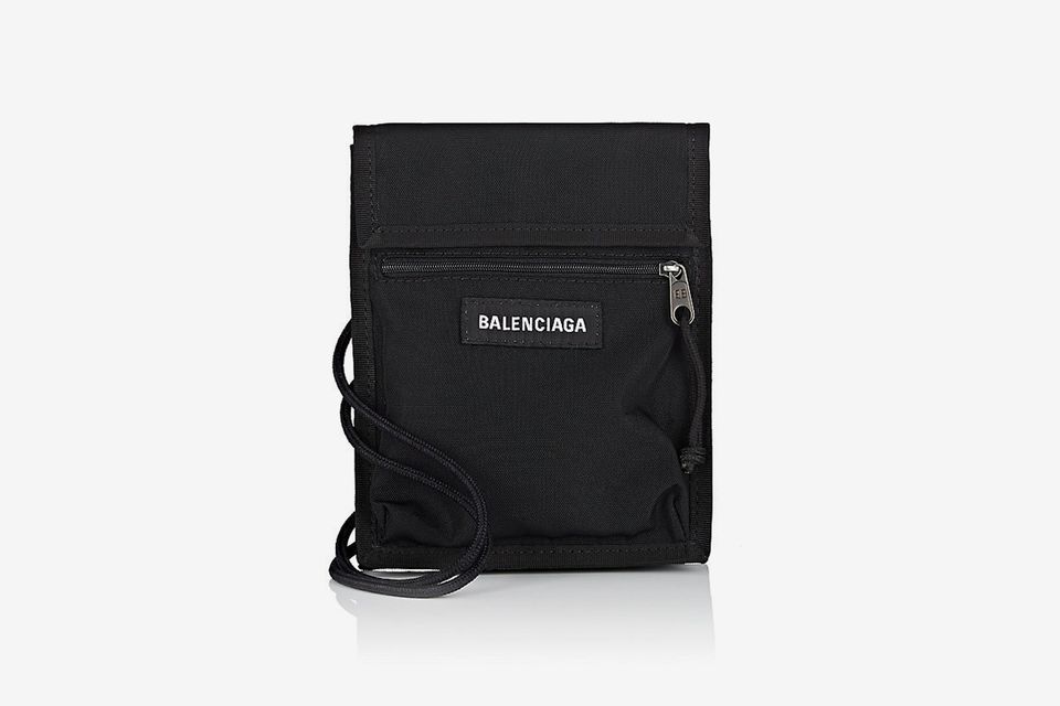 8 of the Best Neck Wallets for Every Budget