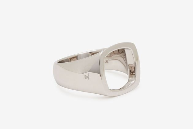 The Best Rings For Men, From the Minimal to the Ostentatious