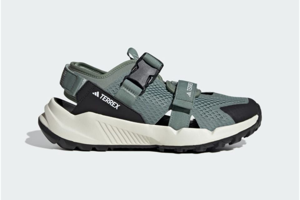 Our Favorite Sandal-Sneaker Hybrids to Buy Right Now