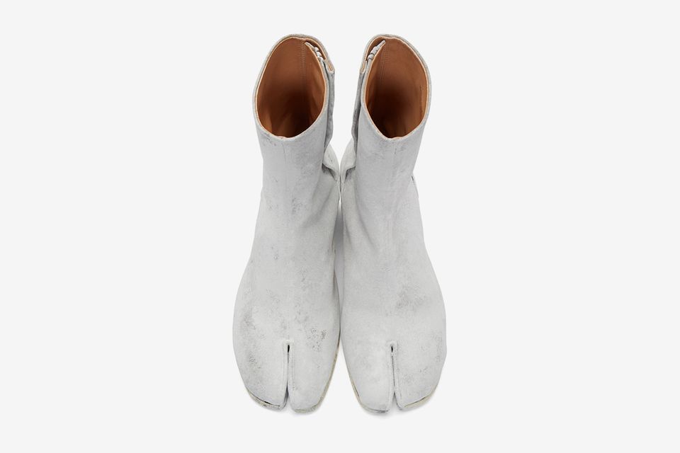 Tabi Footwear: A Guide to The Japanese Split-Toed Shoe