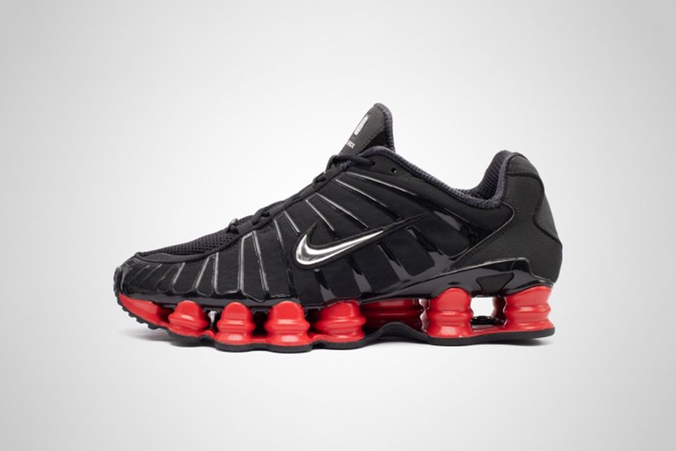 11 of Our Favorite Black Nike Sneakers to Cop Right Now