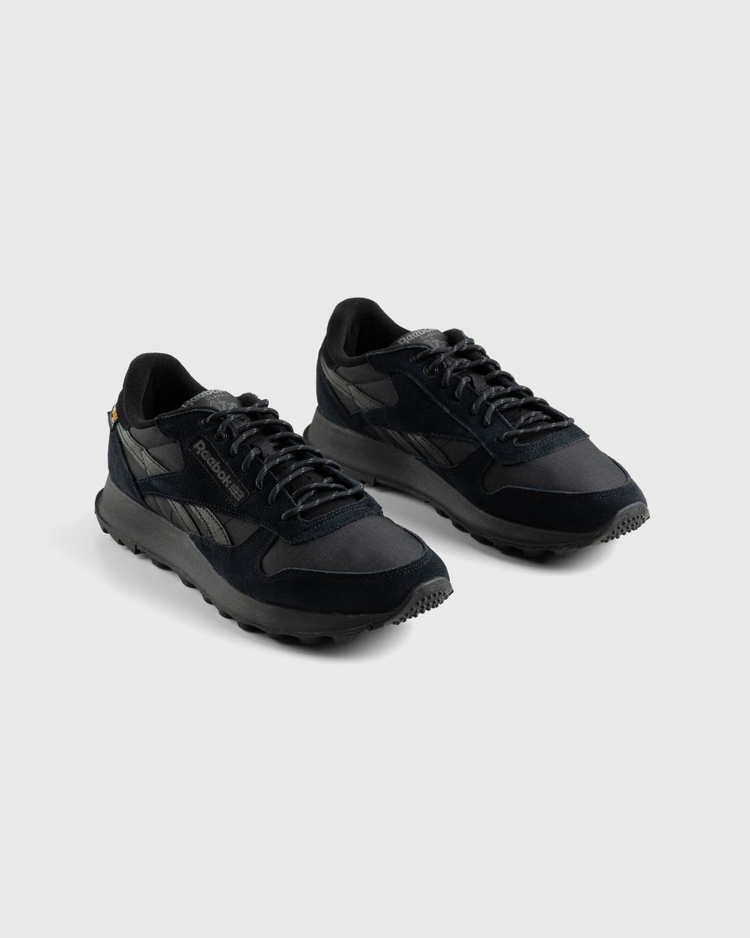 Reebok – LX2200 Black | Highsnobiety Shop