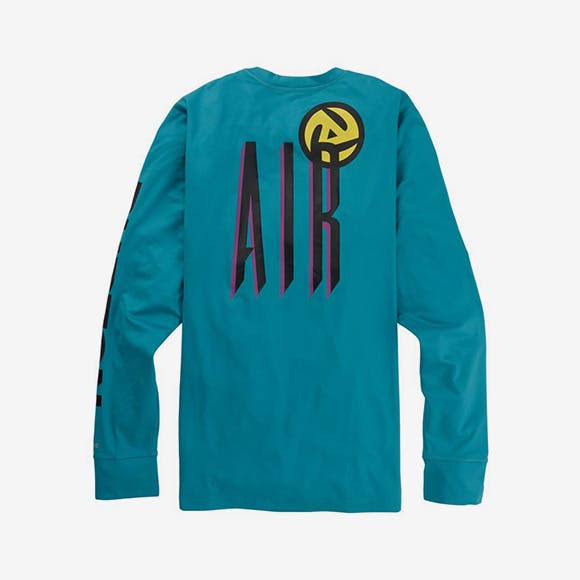 Burton Brings '90s Vibes With New Retro-Flavored Collection